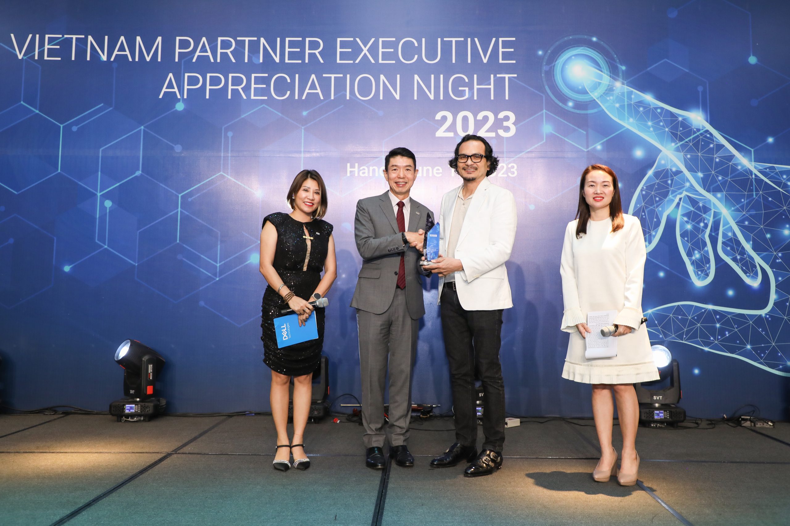 ADG DISTRIBUTION ĐƯỢC VINH DANH “THE BEST PERFORMANCE DISTRIBUTOR OF ...